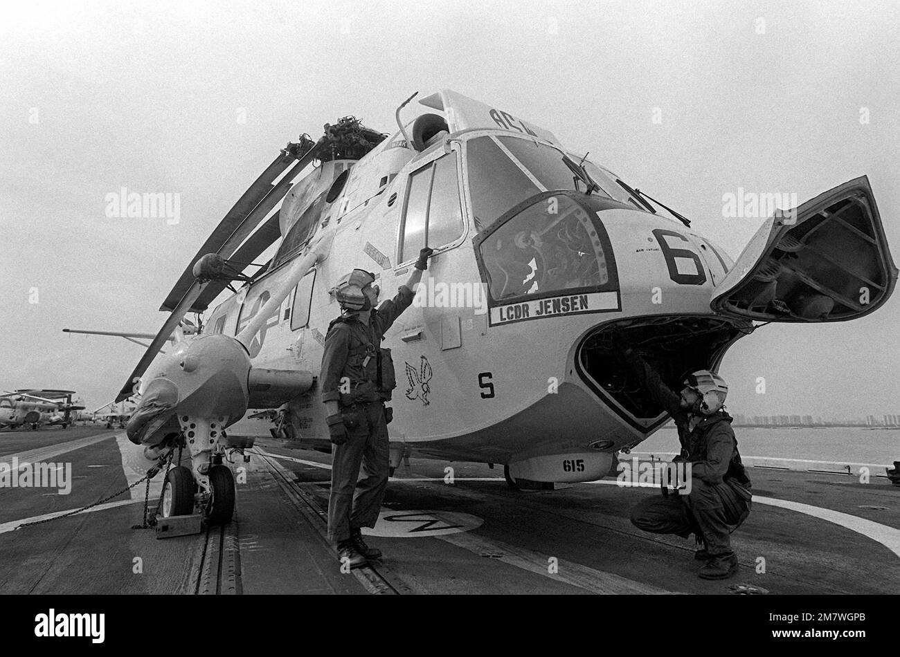 Aviation Anti-submarine Warfare Operator's 2nd Class James King, left ...