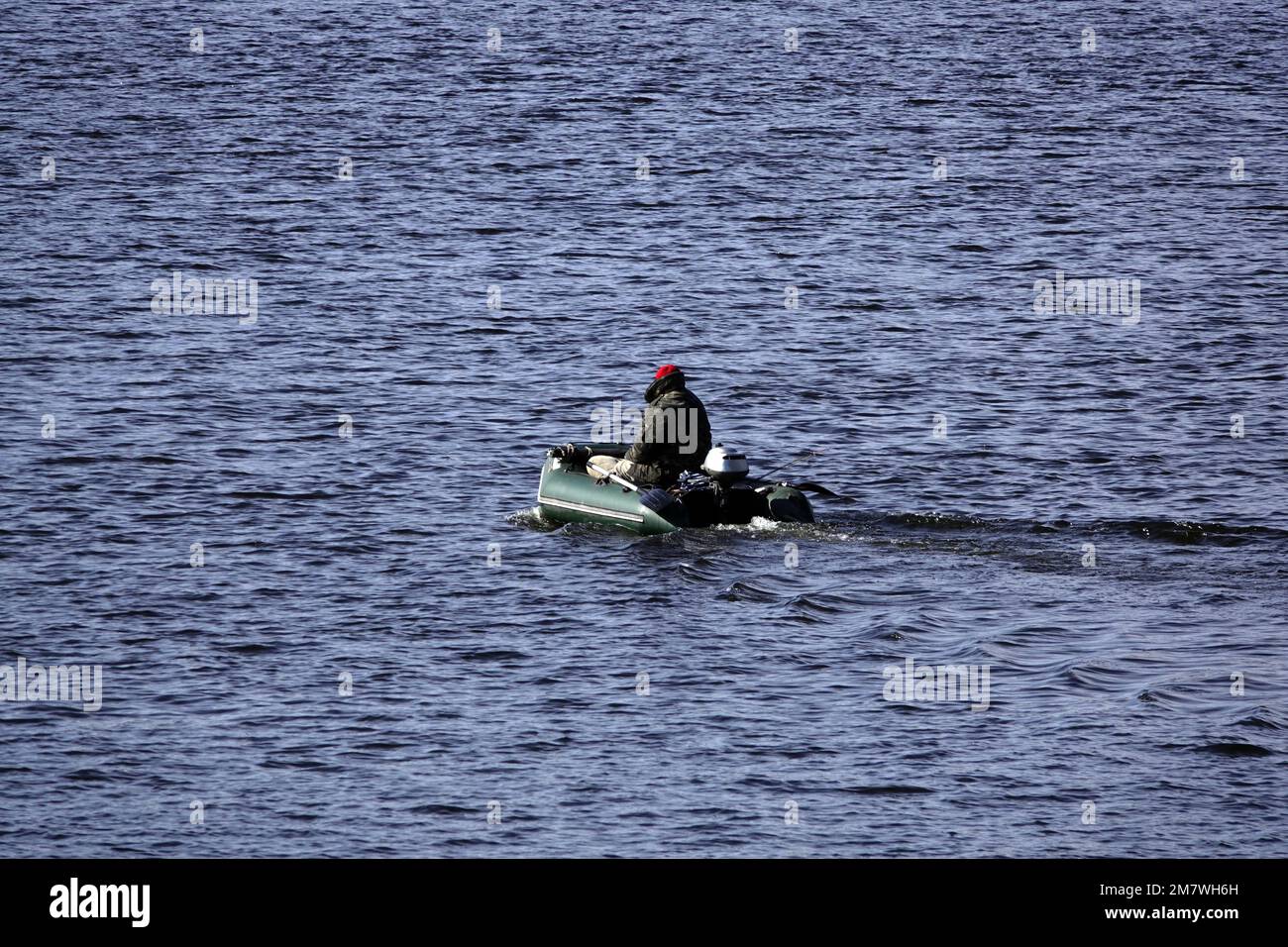 Fisherman catching big fish from boat hi-res stock photography and ...