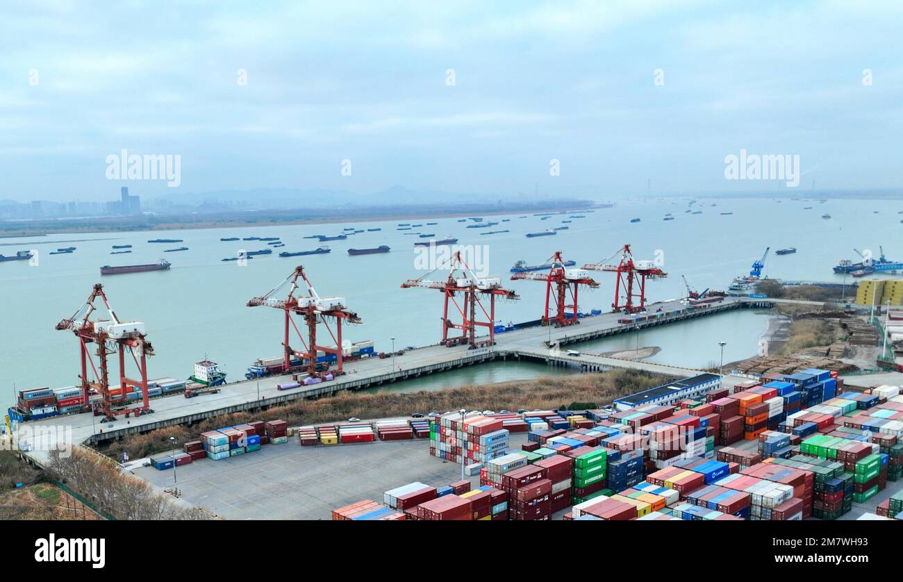 Yangzhou Port People's Daily, China On X: "China's First 16,000 TEU