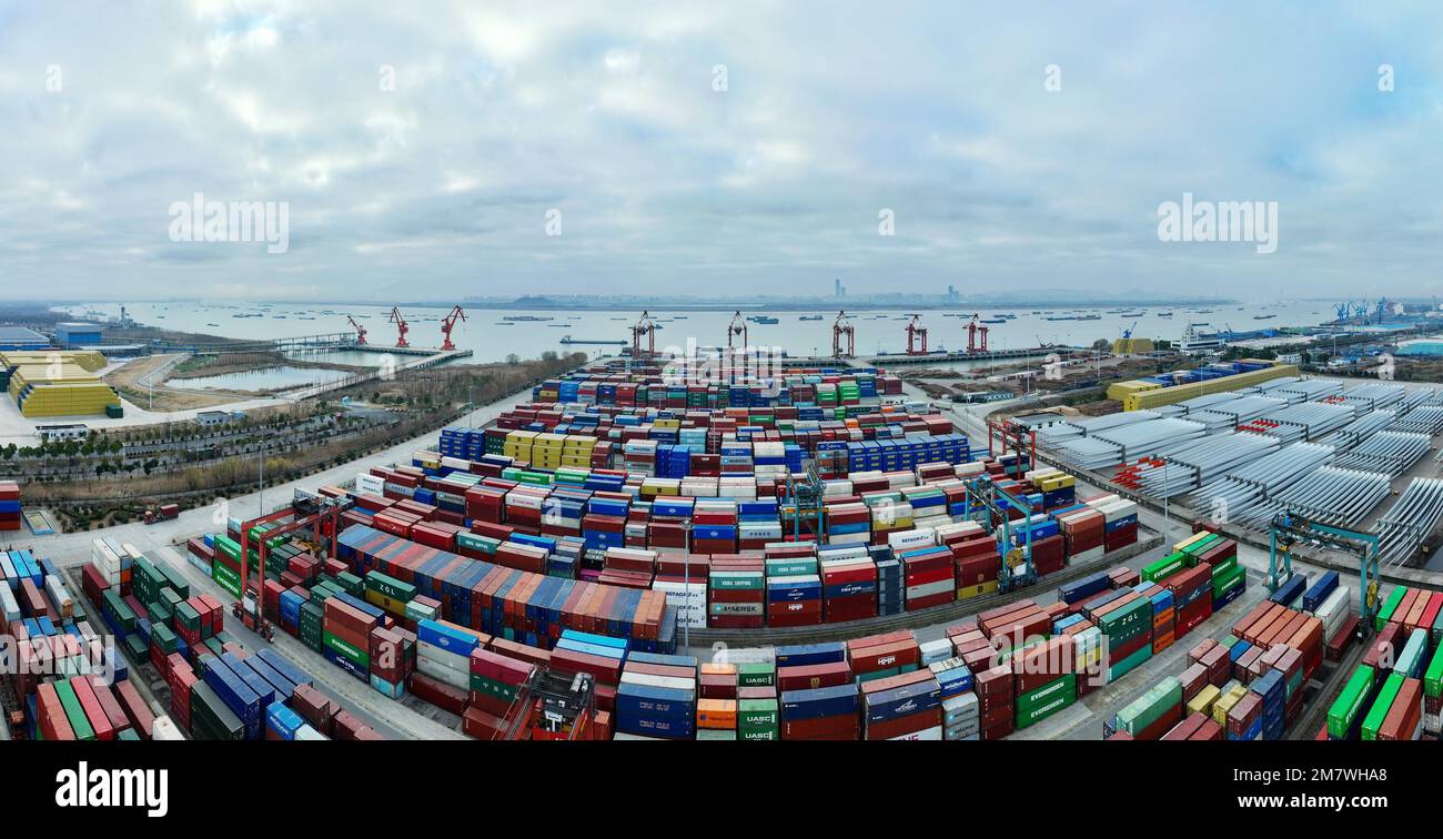 Aerial photo shows the busy scene of the container terminal of Yangzhou ...
