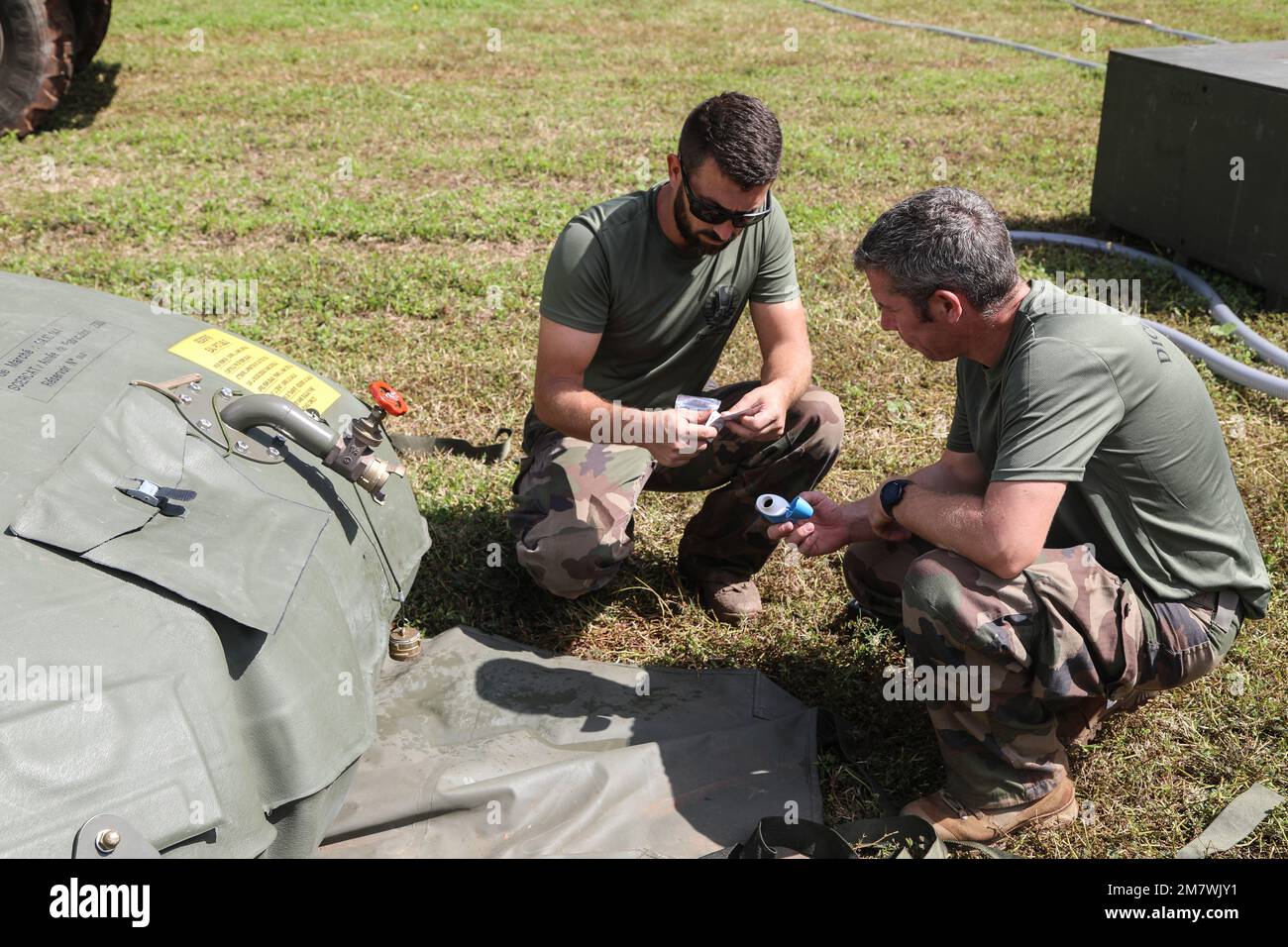 Hand hygiene stations hi-res stock photography and images - Alamy