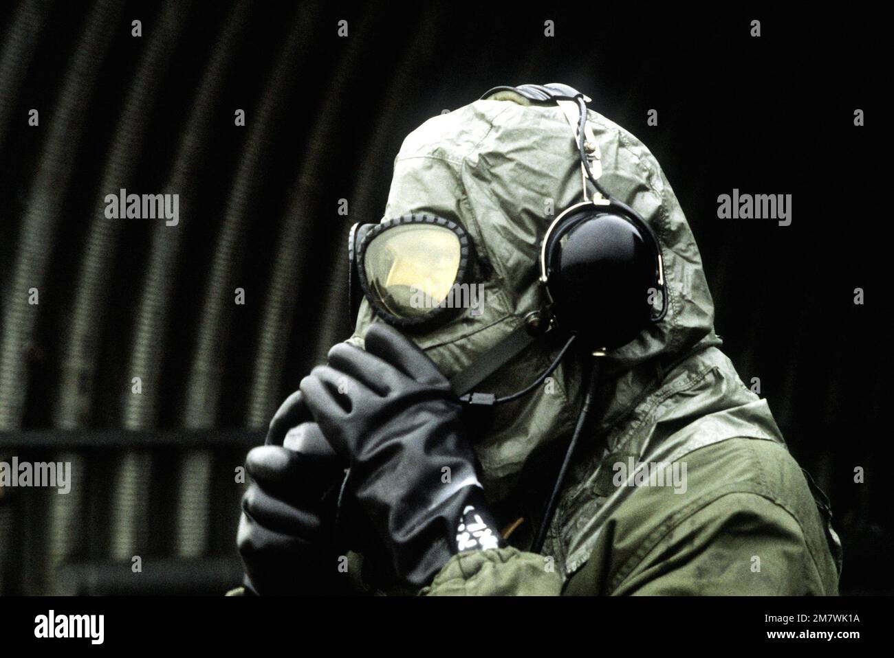 Chemical warfare countermeasures hi-res stock photography and images ...