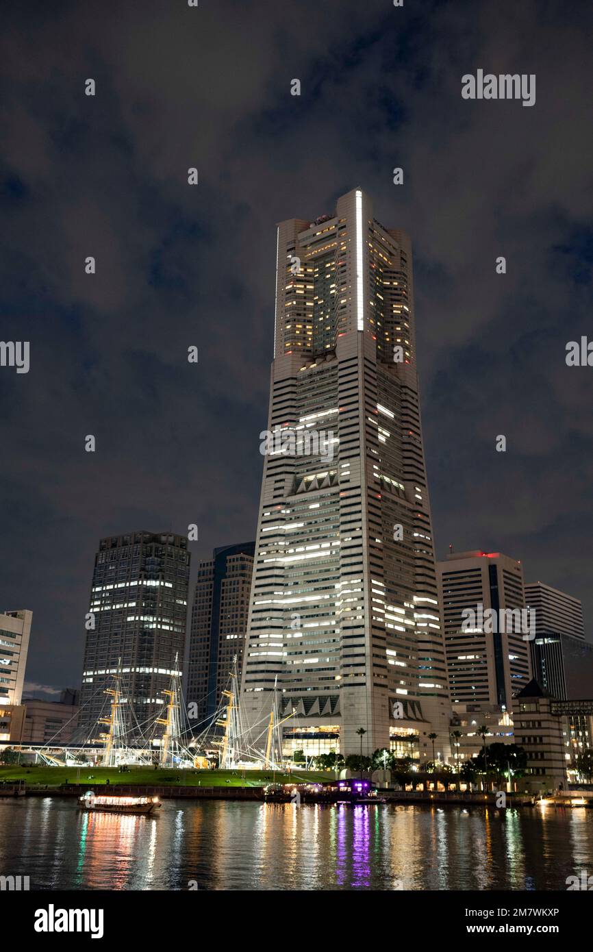 Yokohama, Kanagawa, Japan. 5th Nov, 2022. Yokohama Landmark Tower at ...