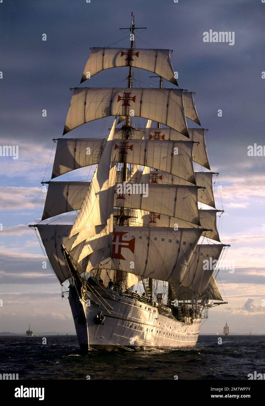 Portuguese Navy tall ship Sagres II, Leith race start, 1995 Stock Photo ...