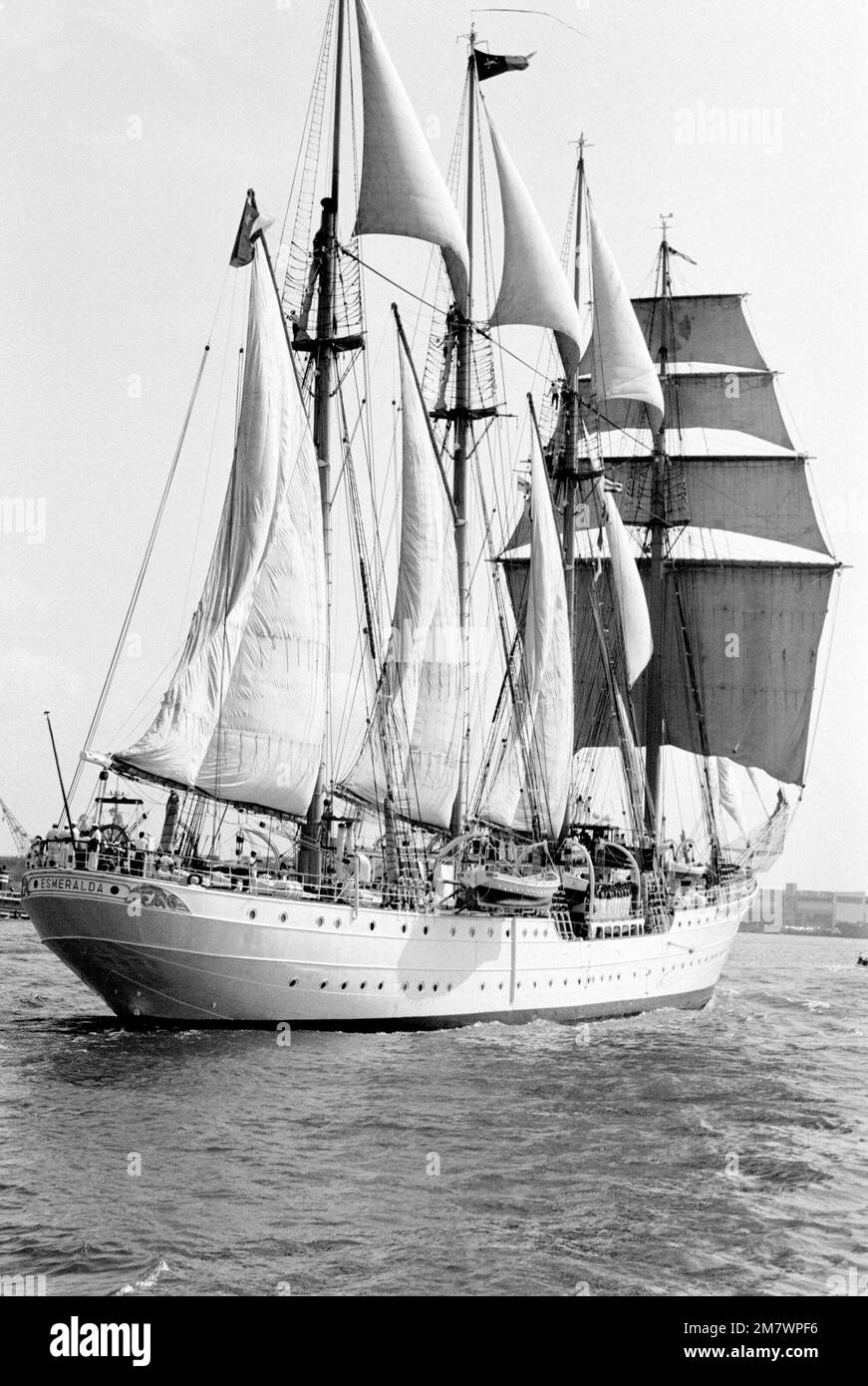 Full sail ship Black and White Stock Photos & Images - Alamy