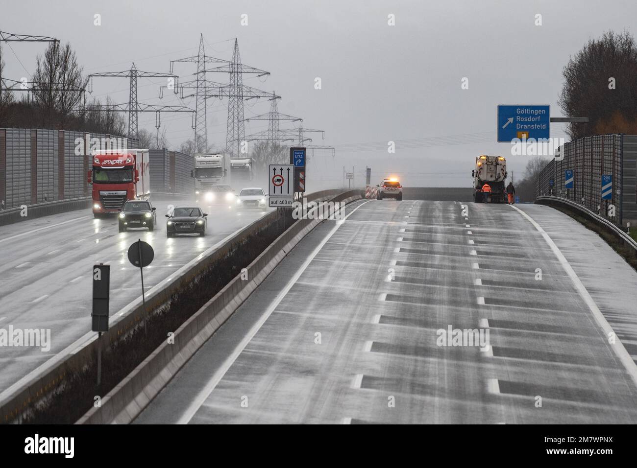 Highway exits hi-res stock photography and images - Alamy