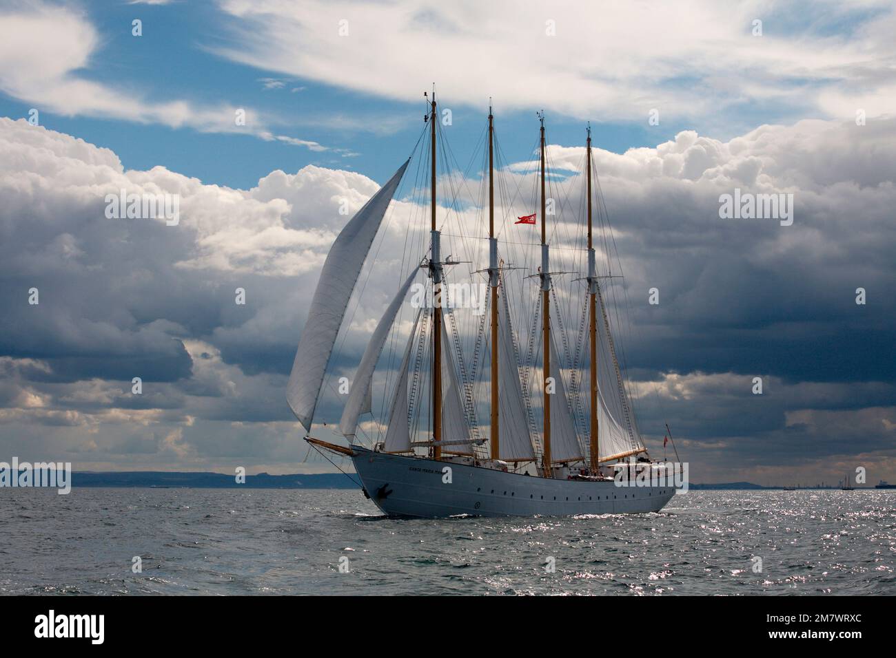 Portuguese schooner Santa Maria Manuela, Hartlepool race start, 2010 ...