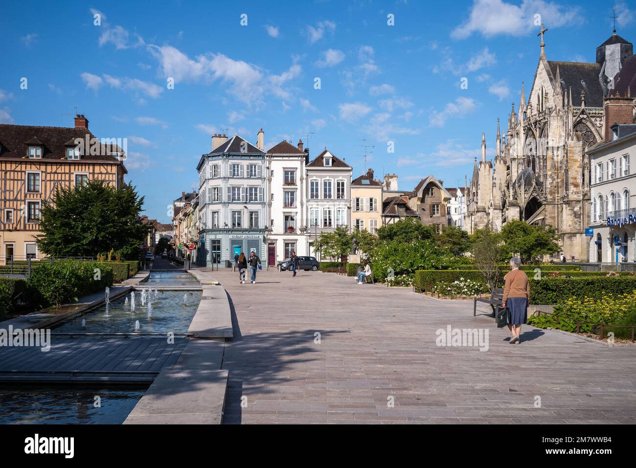 Troyes (north-eastern France): green space and water jets in ”place de ...