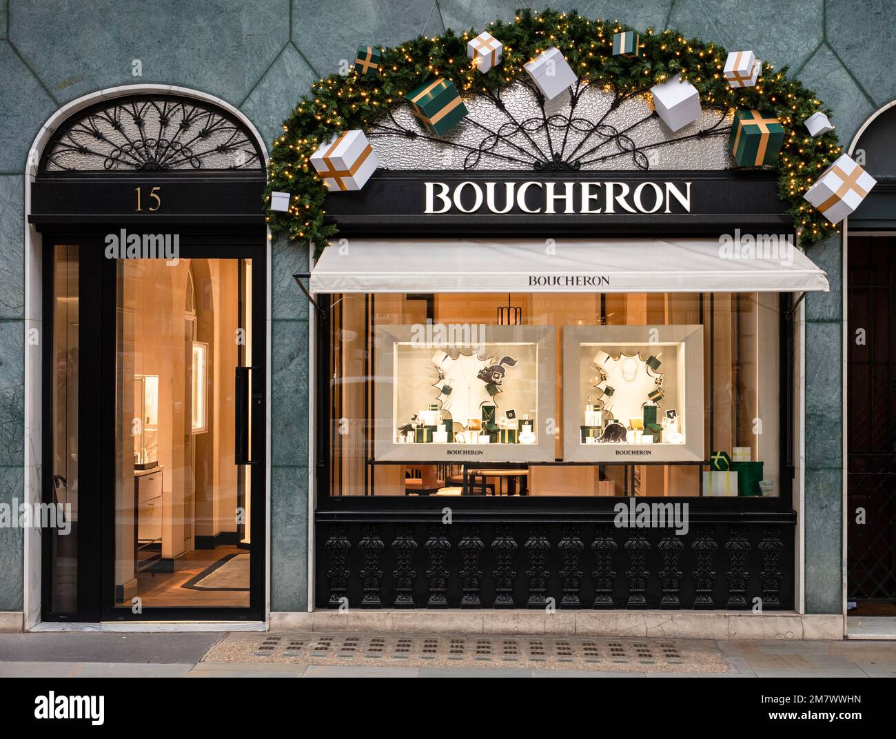 Boucheron storefront/shop window/visual merchandising of Bond St store ...