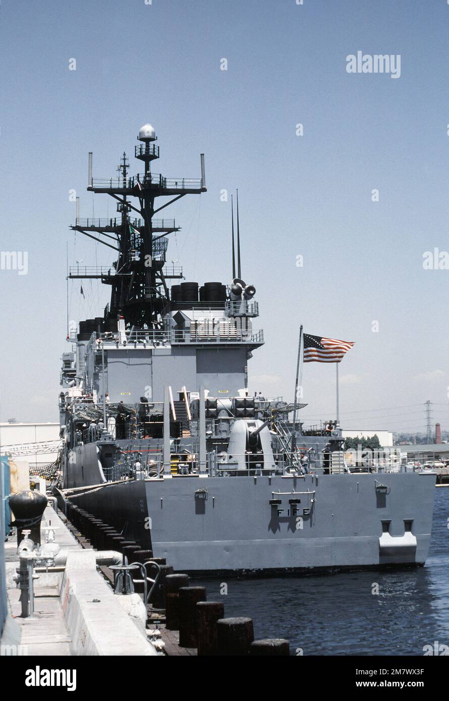 Uss fife dd 991 hi-res stock photography and images - Alamy