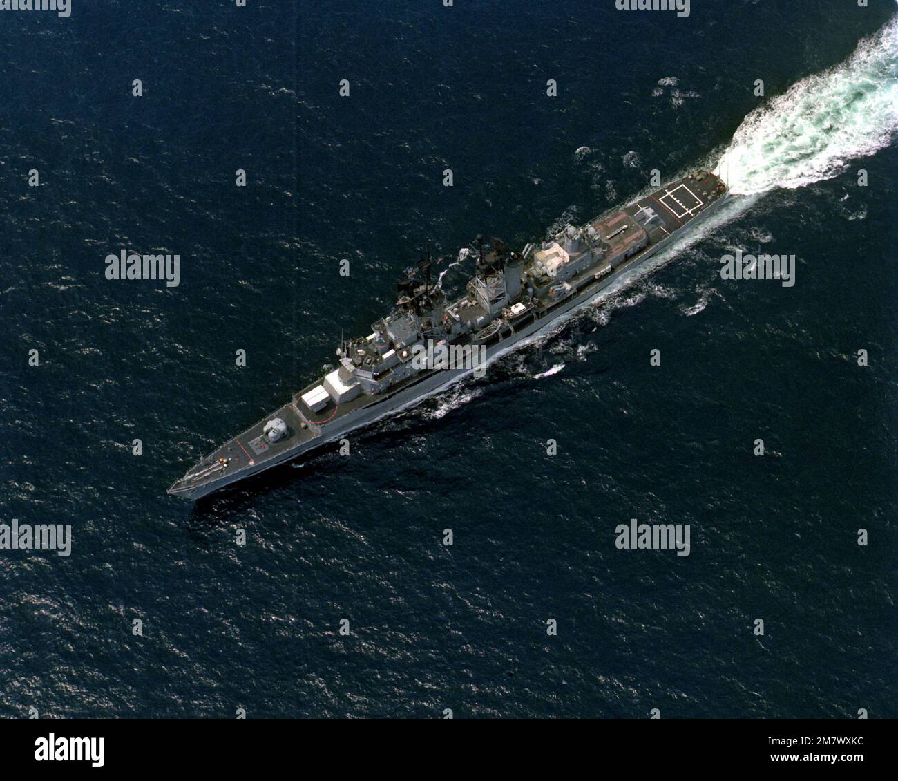 Aerial port bow view of the guided missile destroyer USS FARRAGUT (DDG ...