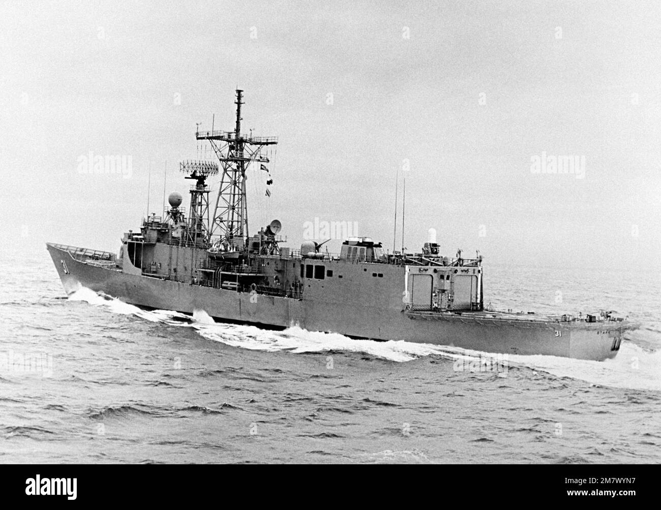 A port quarter view of the guided missile frigate USS STARK (FFG 31 ...
