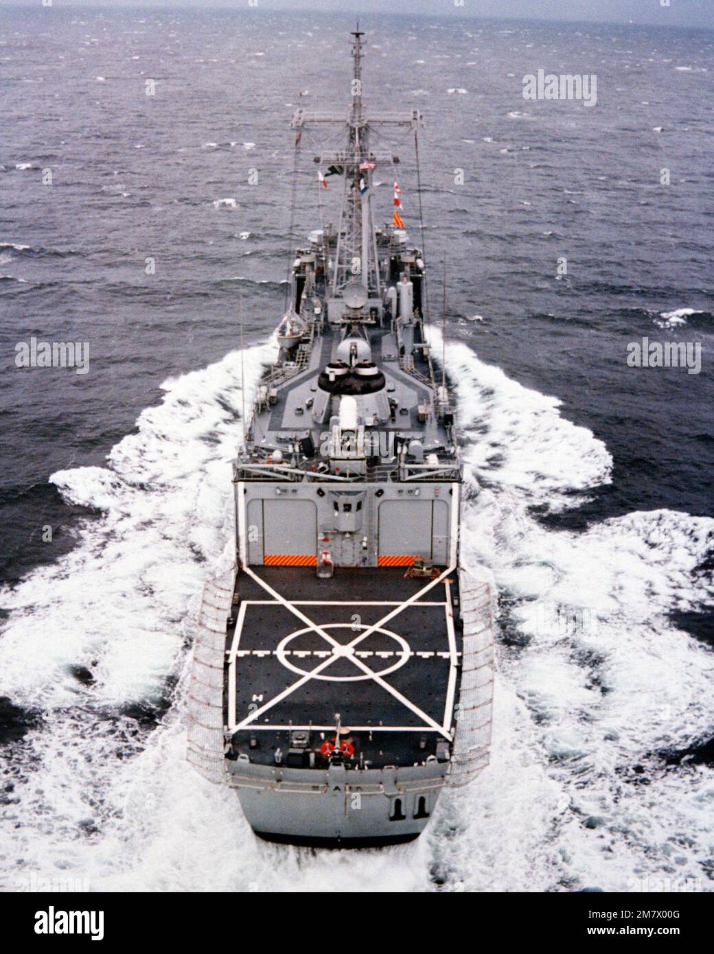 An aerial stern view of the guided missile frigate STARK (FFG-31) as ...
