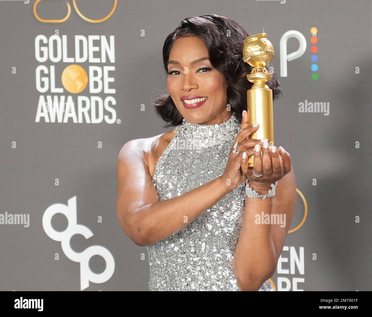 Los Angeles, USA. 10th Jan, 2023. Angela Bassett, poses with the Best ...