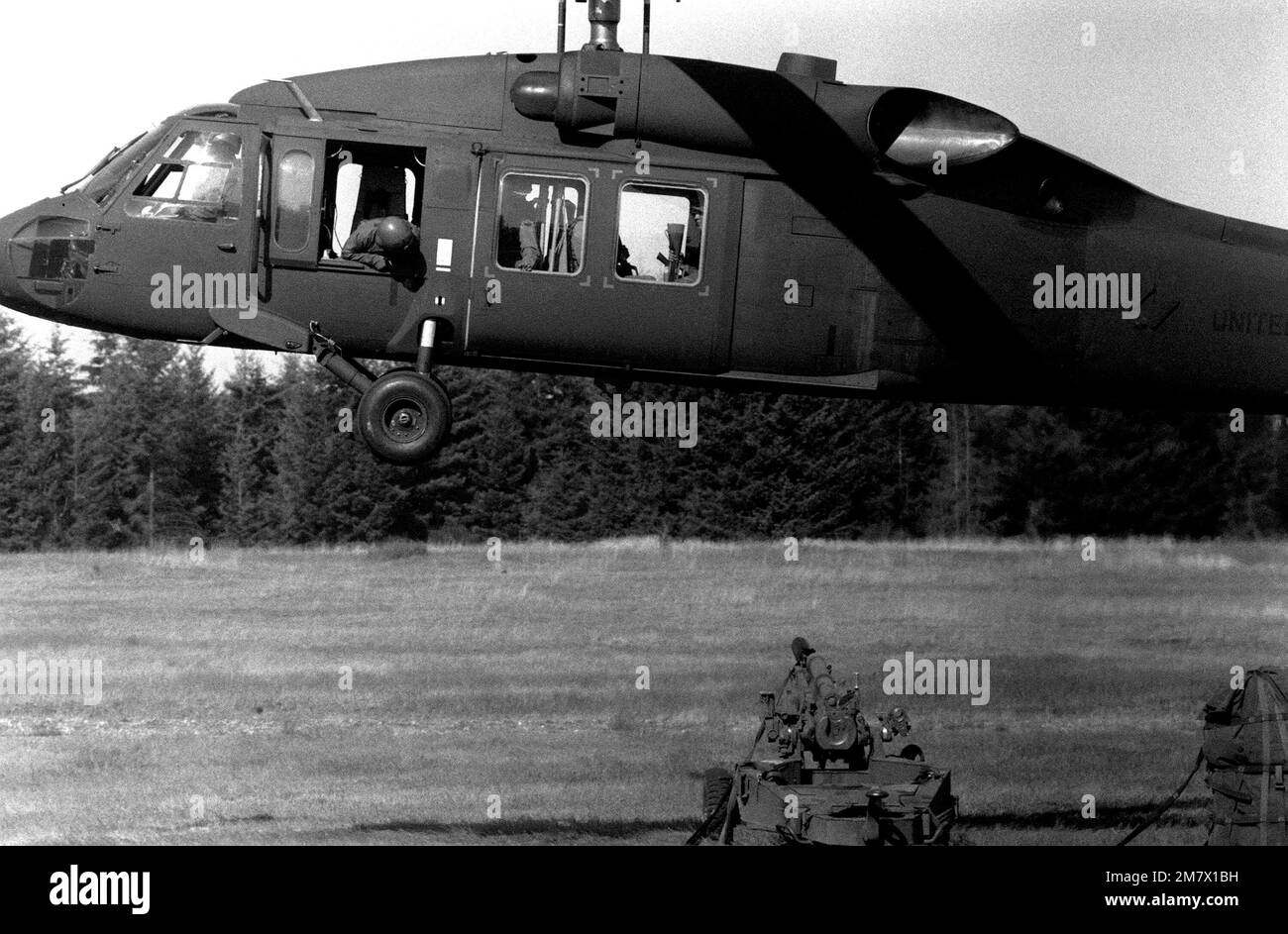 M102 howitzer Black and White Stock Photos & Images - Alamy