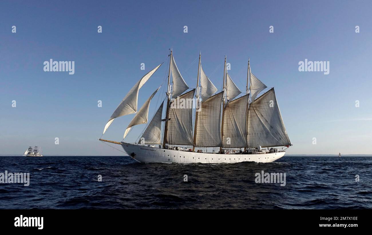 Portuguese schooner Santa Maria Manuela, Sunderland race start, 2018 ...
