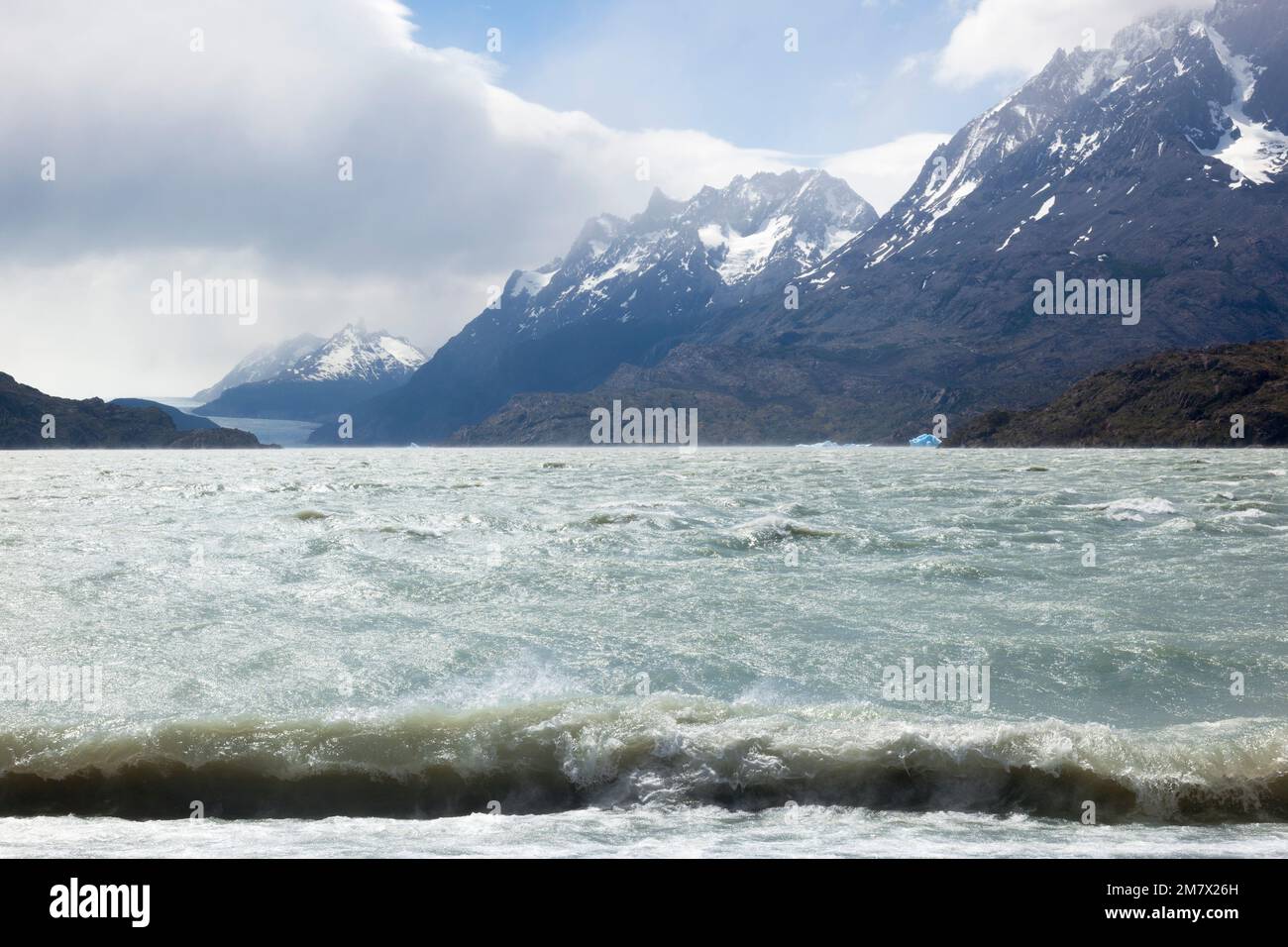 Views of the Grey Glacier lake Stock Photo - Alamy