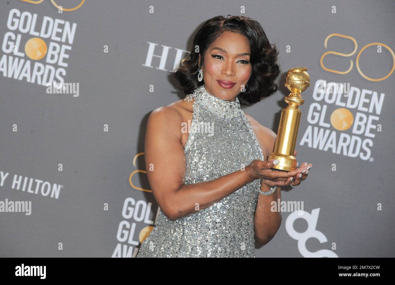 Angela bassett golden globes 2023 hi-res stock photography and images ...