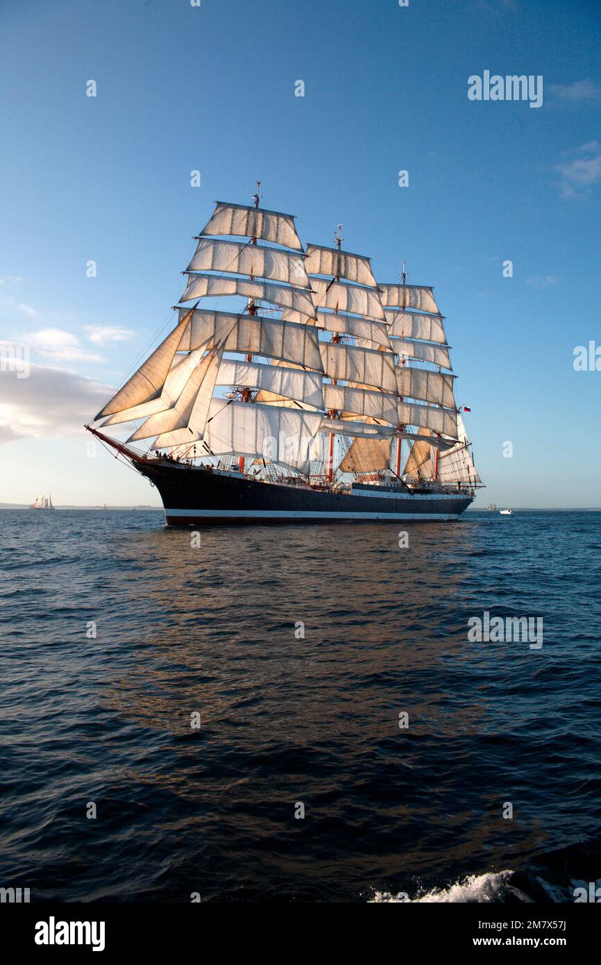 Russian tall ship Sedov, Falmouth race start, 2008 Stock Photo - Alamy
