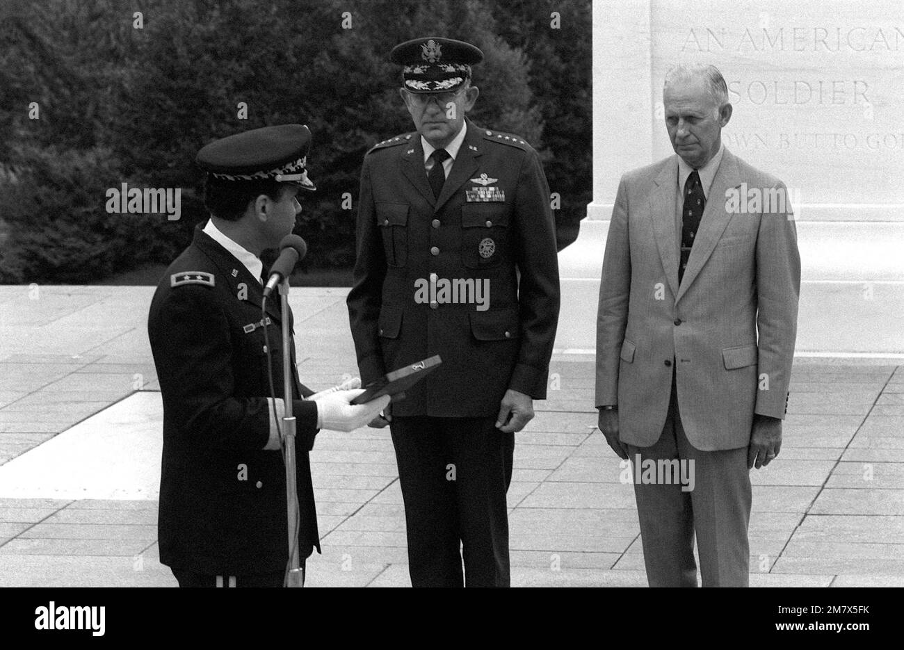 Chief of staff gen Black and White Stock Photos & Images - Alamy