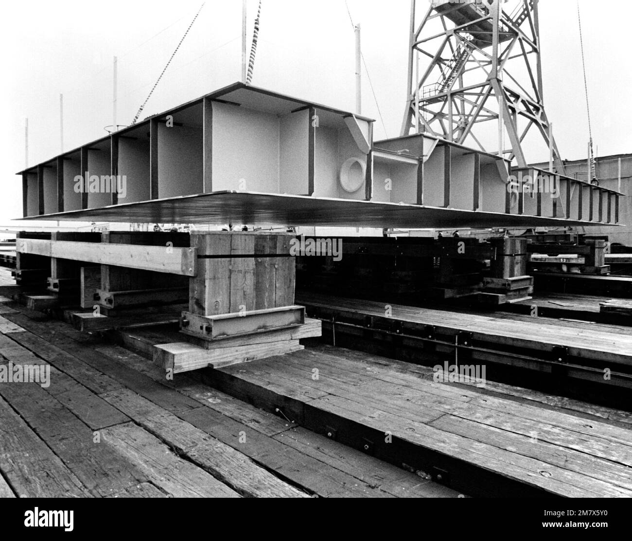 Dock landing ship lsd Black and White Stock Photos & Images - Alamy