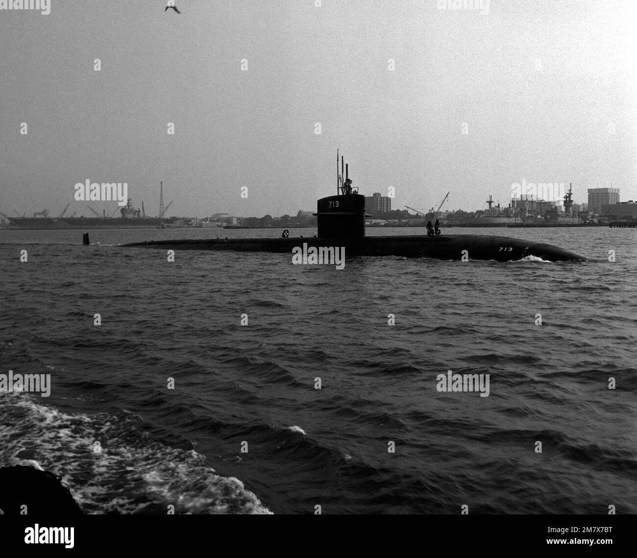 Uss virginia nuclear submarine Black and White Stock Photos & Images ...
