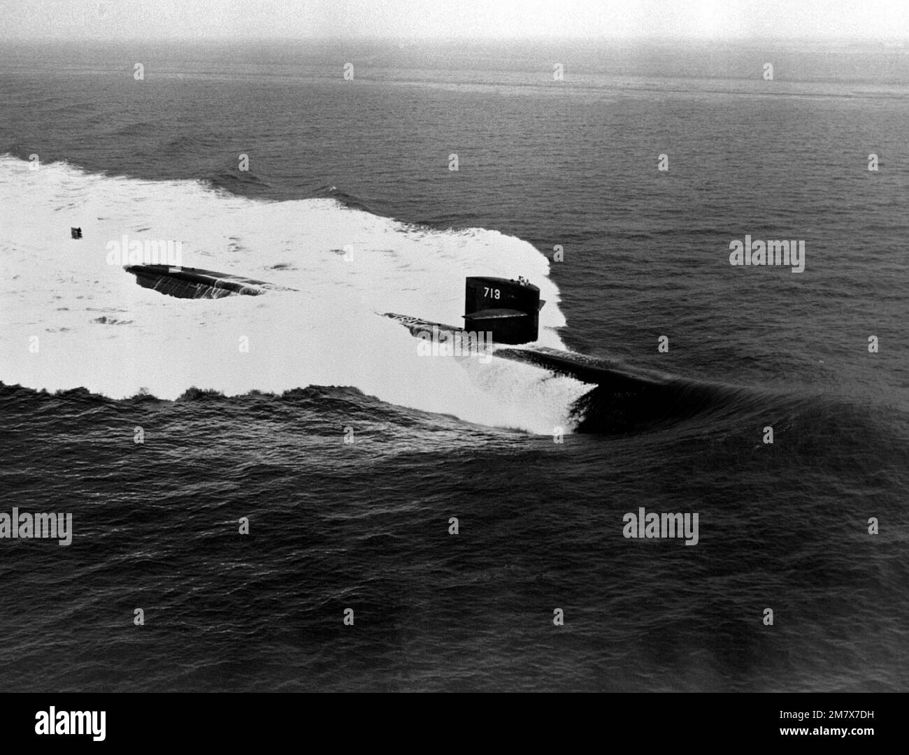 An aerial starboard bow view of the nuclear-powered attack submarine ...