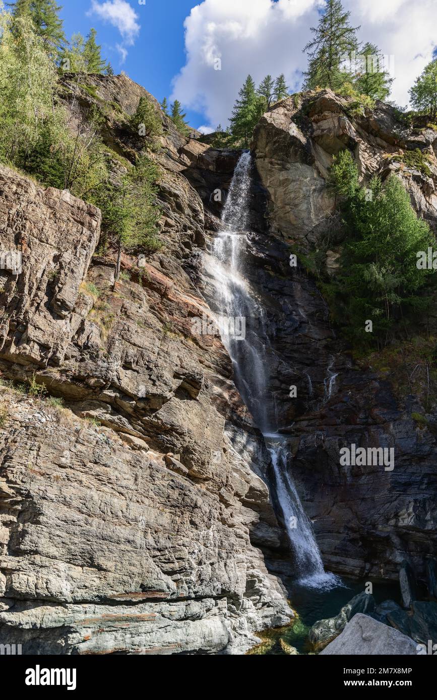 Vertical shot stream flowing under hi-res stock photography and images ...