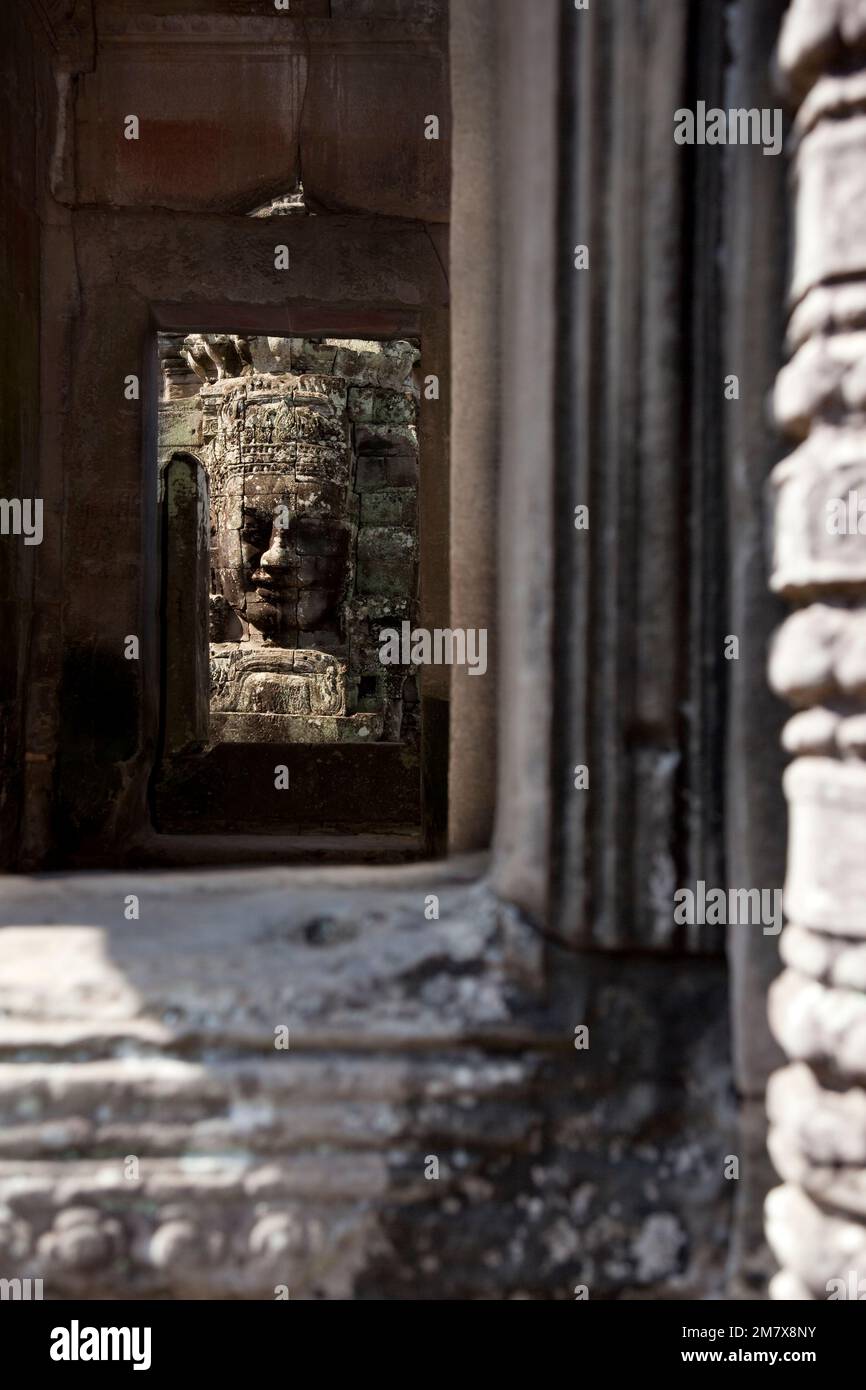 faces in the temples of angkor Stock Photo - Alamy