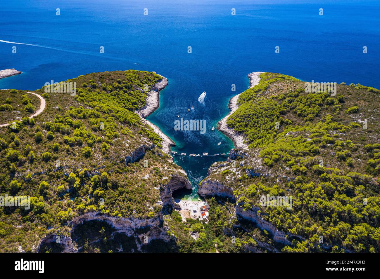 Stiniva beach vis island croatia hi-res stock photography and images ...