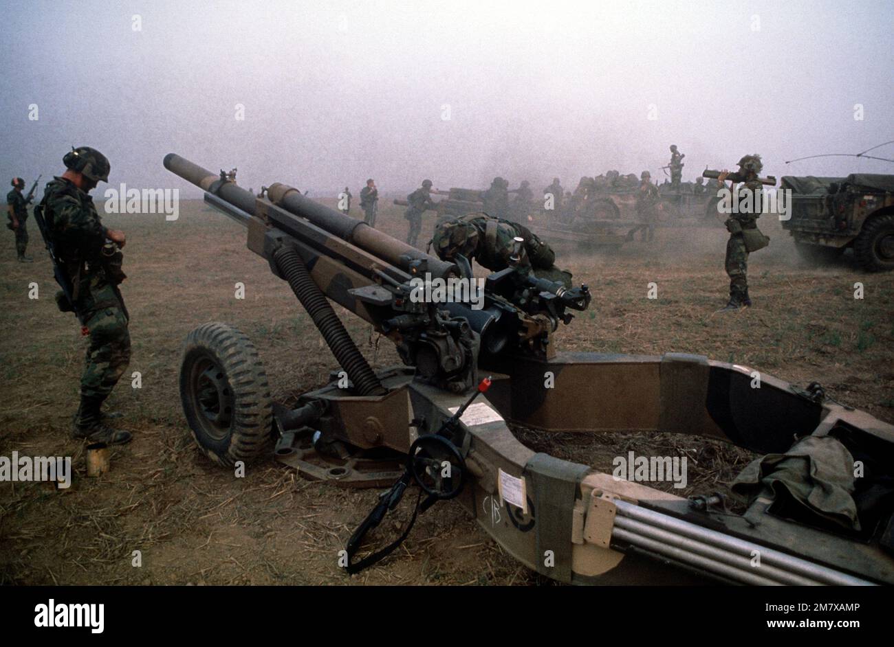 105mm howitzers hi-res stock photography and images - Alamy