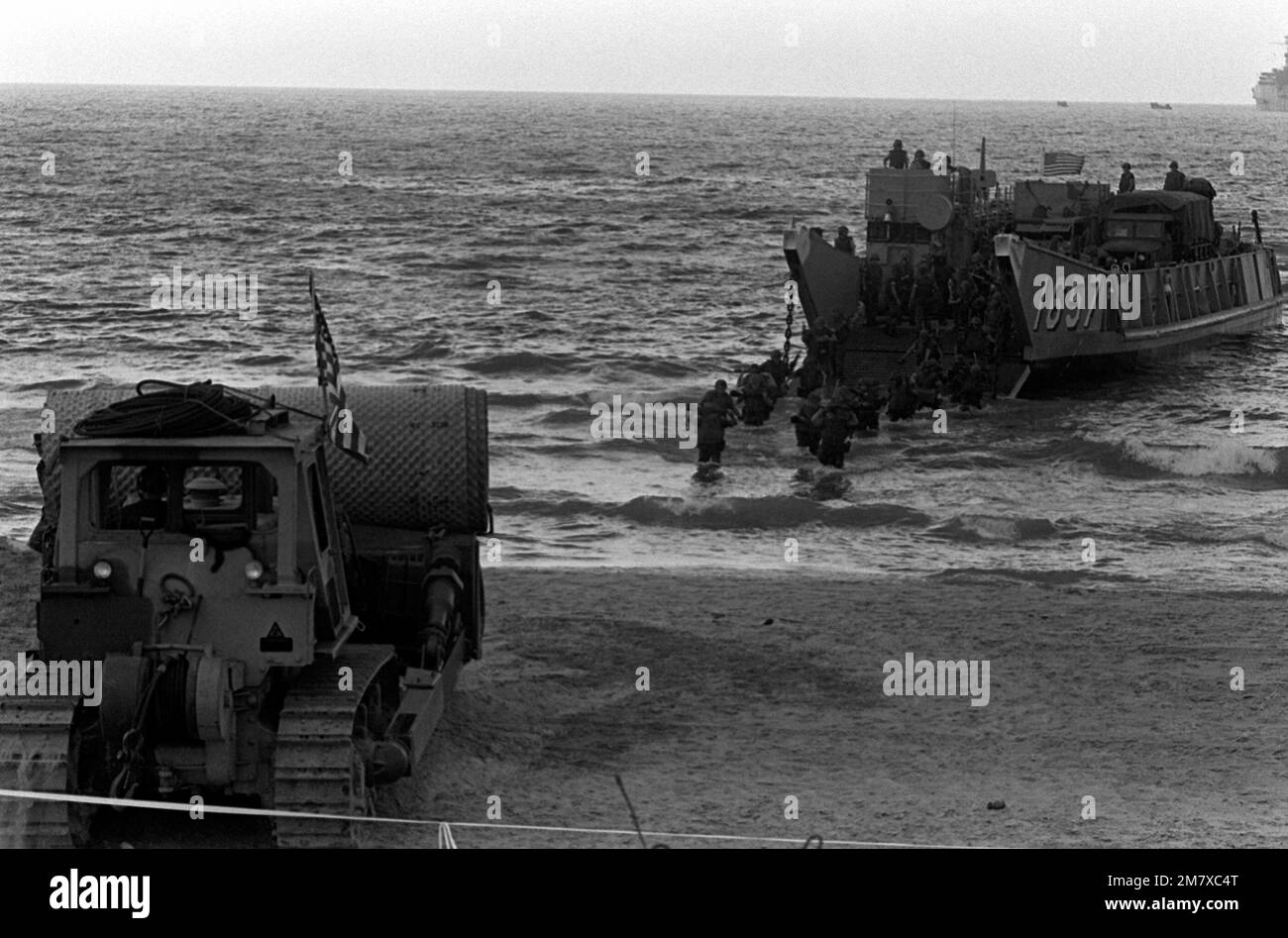 Landing craft utility 1657 hi-res stock photography and images - Alamy