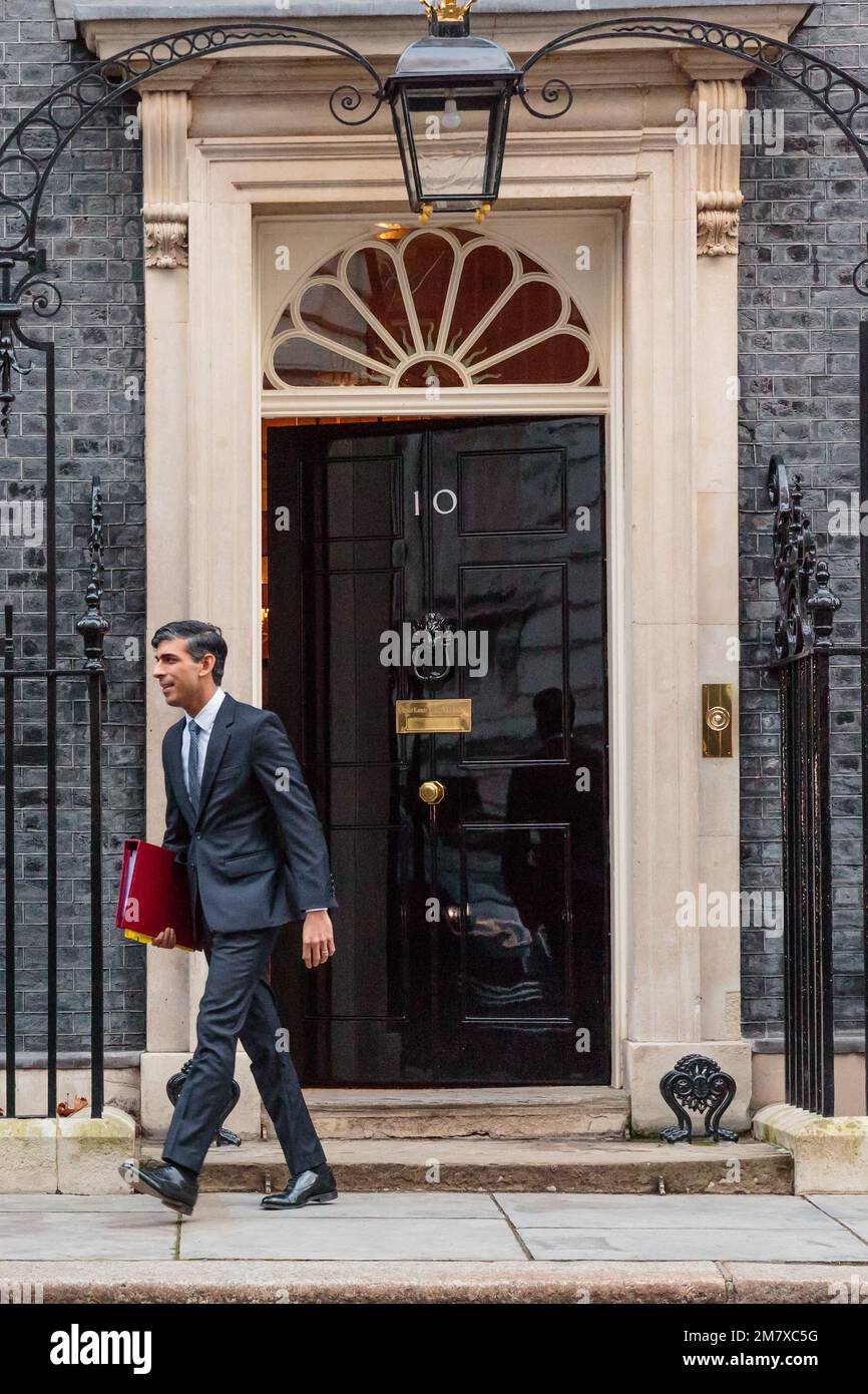 Rishi sunak walk hi-res stock photography and images - Alamy