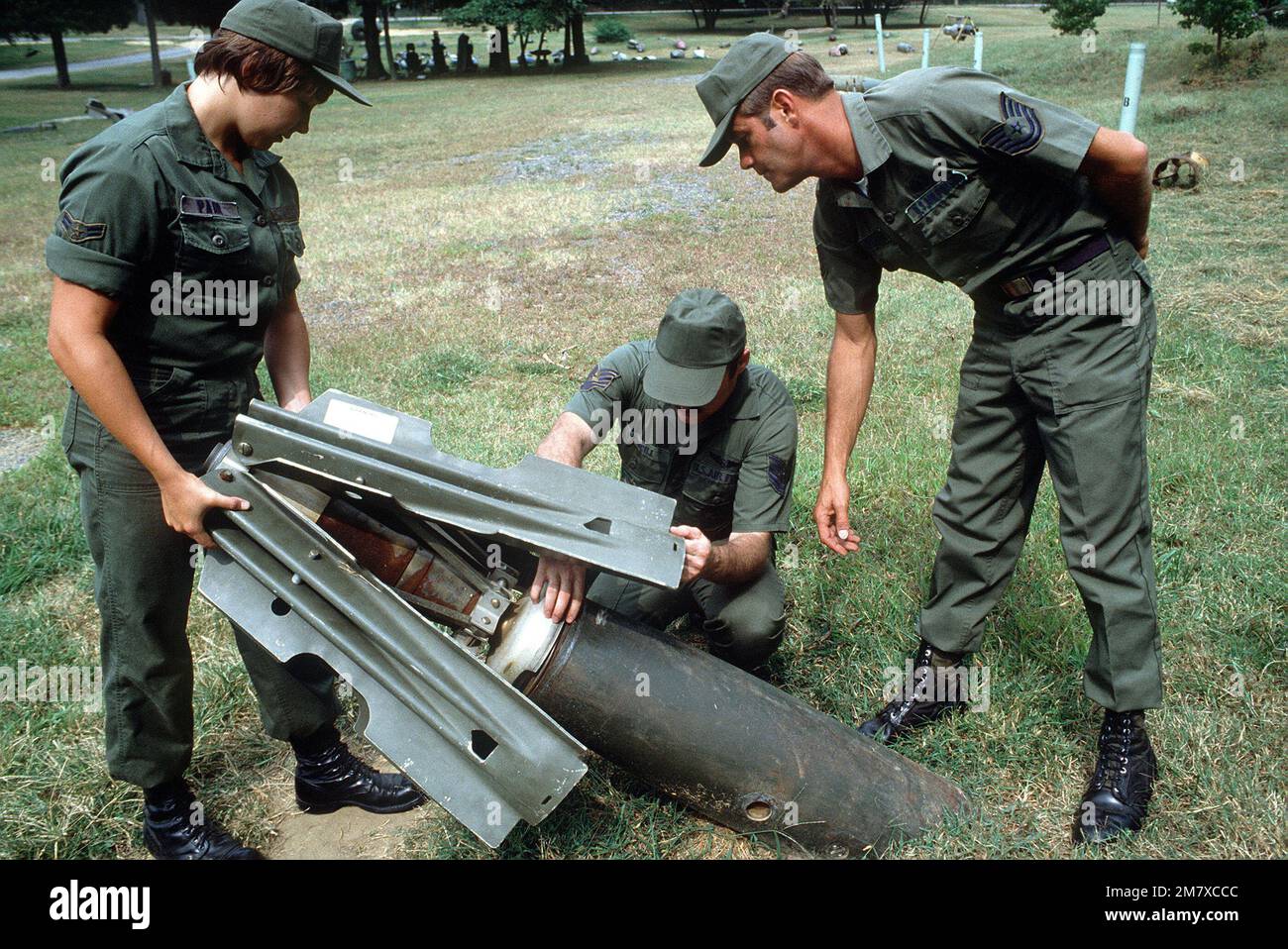 TSGT Jack Bloom, right, gives instructions on fuse removal to A1C ...