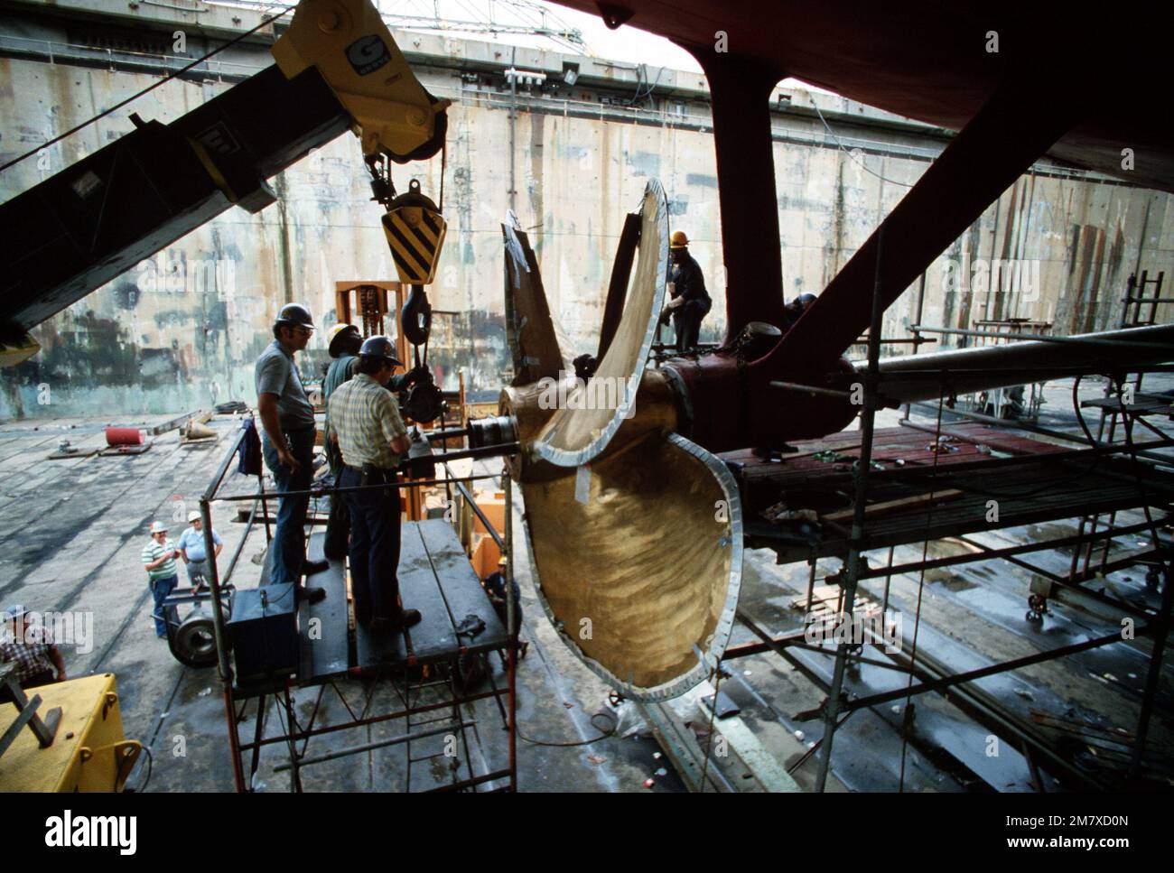 Naval mechanics hi-res stock photography and images - Alamy