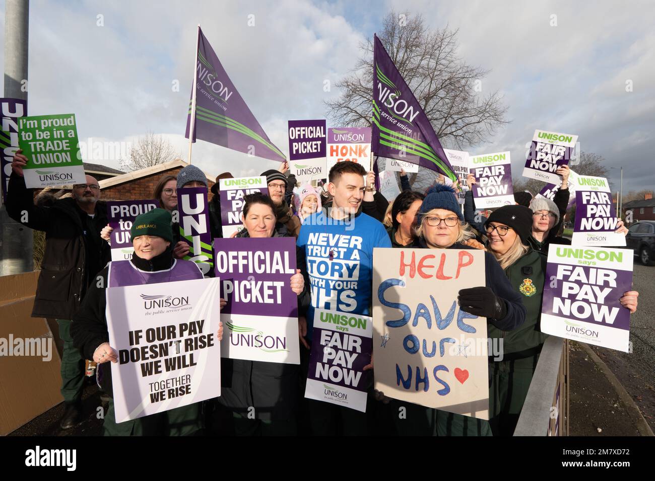 AMBULANCE WORKERS STRIKE MANCHESTER 11. JANUARY 2023. Picture shows ...