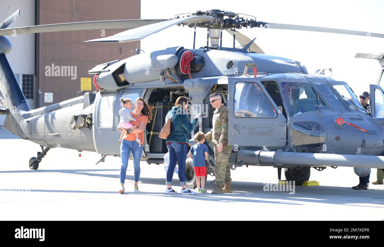 Members of the 150th and 58th Special Operations Wings show their ...