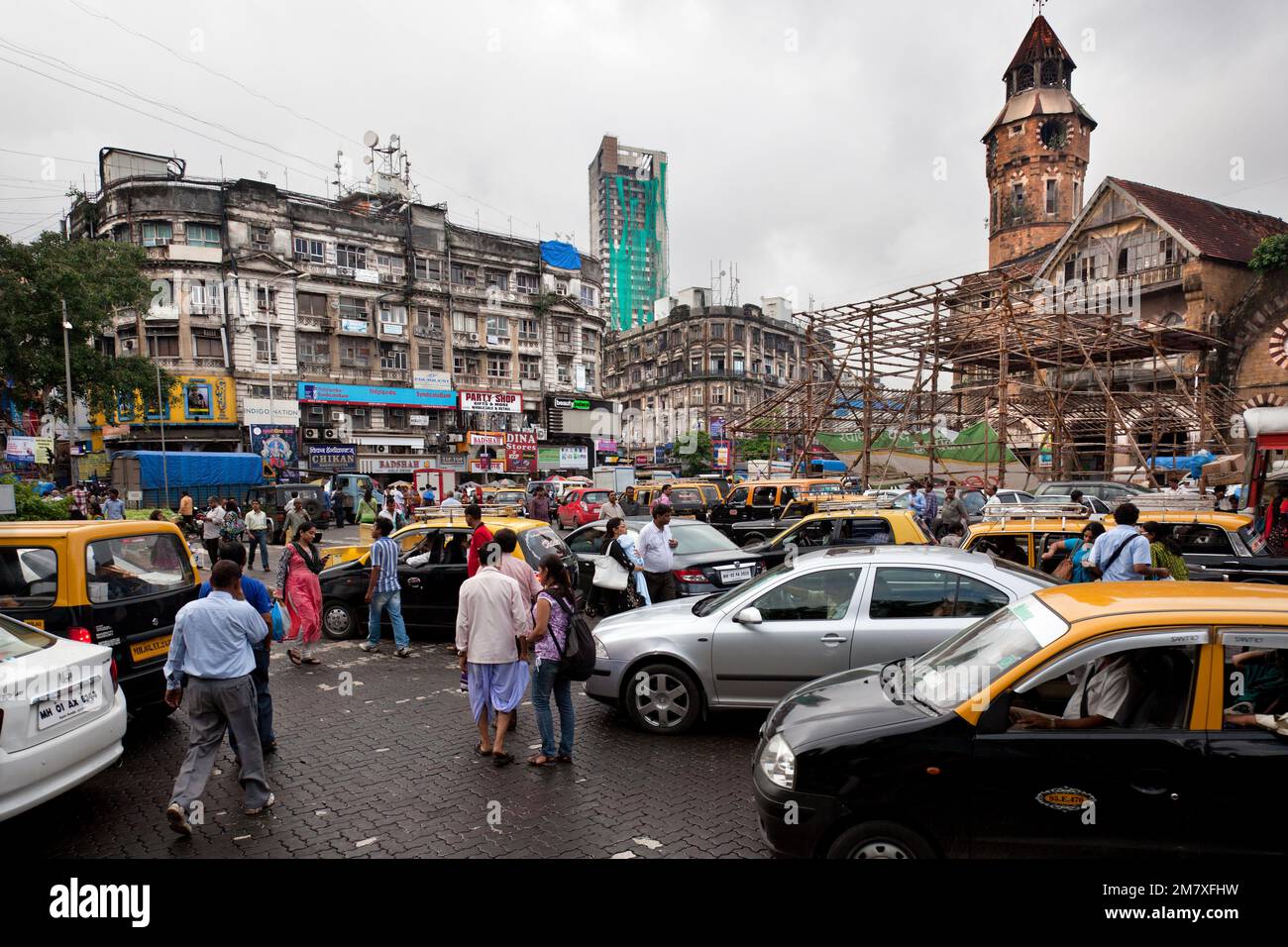 Mopeds on a busy street hi-res stock photography and images - Alamy