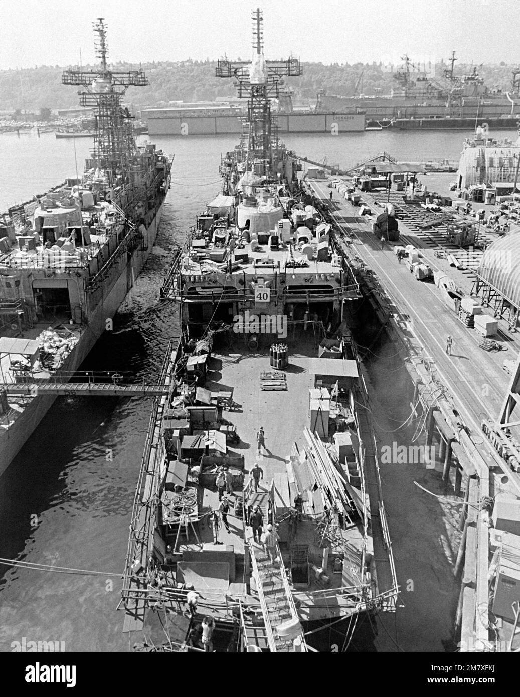 A stern view of the guided missile frigate HALYBURTON (FFG 40) at 60 ...