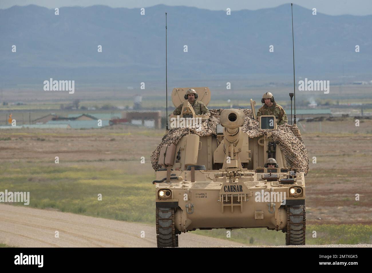 An Idaho Army National Guard M109A6 Paladin from the 148th Field ...