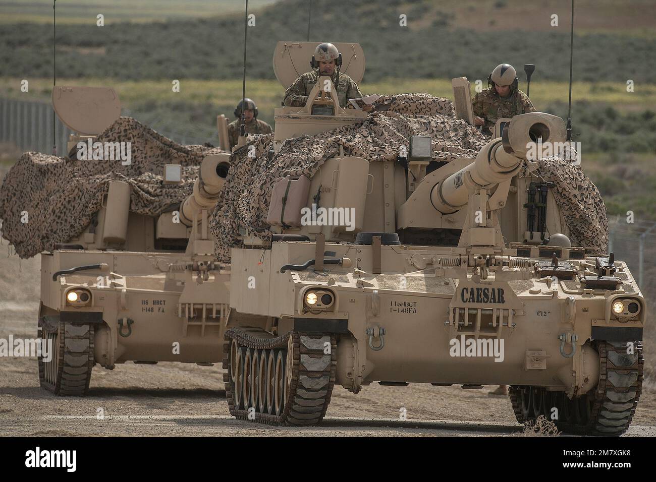 Idaho Army National Guard M109A6 Paladin self-propelled howitzer crews ...