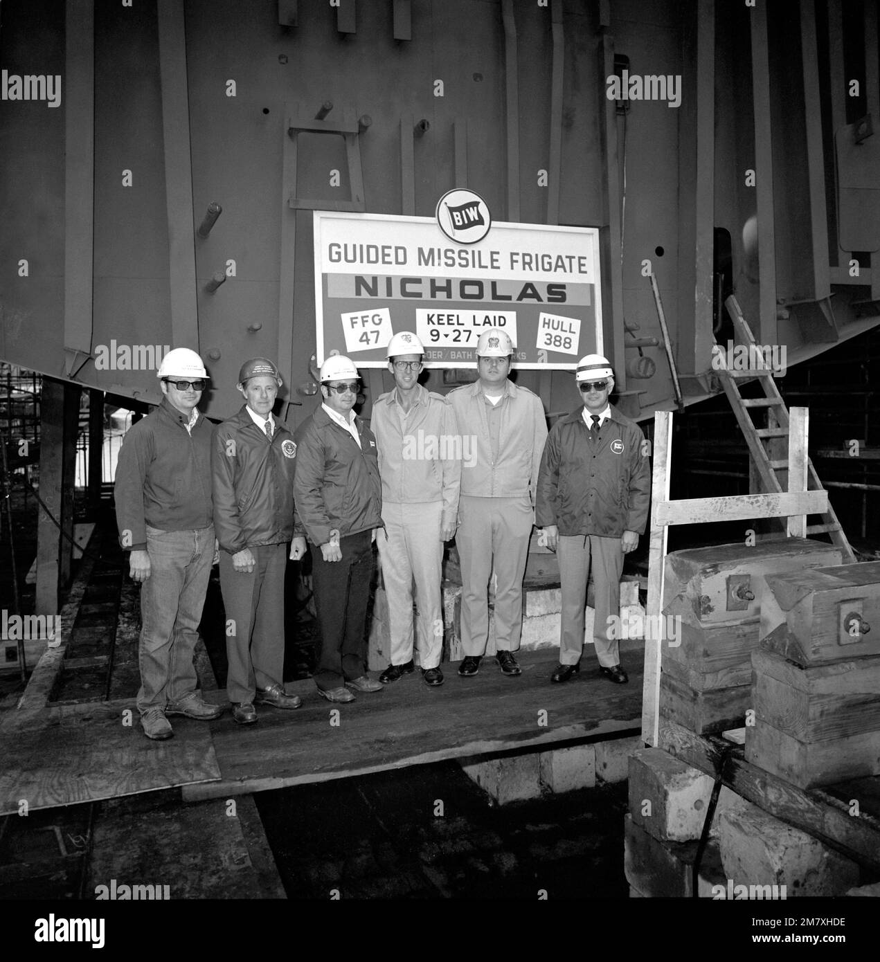 Naval personnel and employees of Bath Iron Works pose for a group photo ... Naval personnel and employees of Bath Iron Works pose for a group photo ...