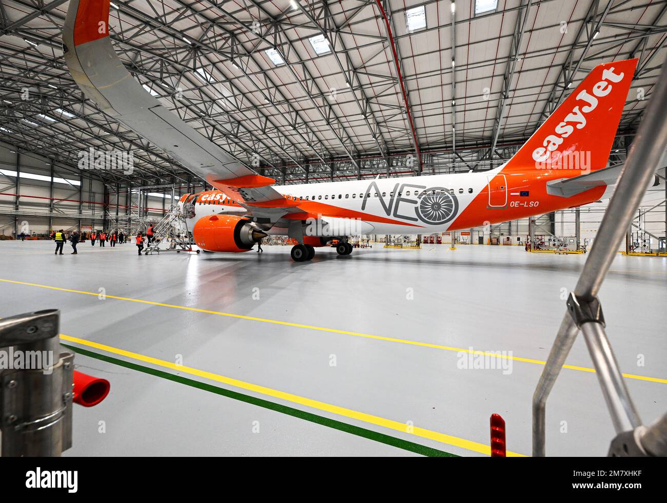 11 January 2023, Brandenburg, Schönefeld: An Airbus A320 Neo stands in ...