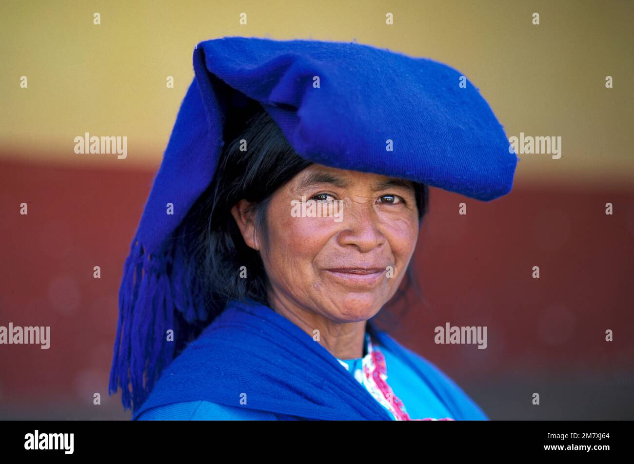 Chamula maya woman hi-res stock photography and images - Alamy