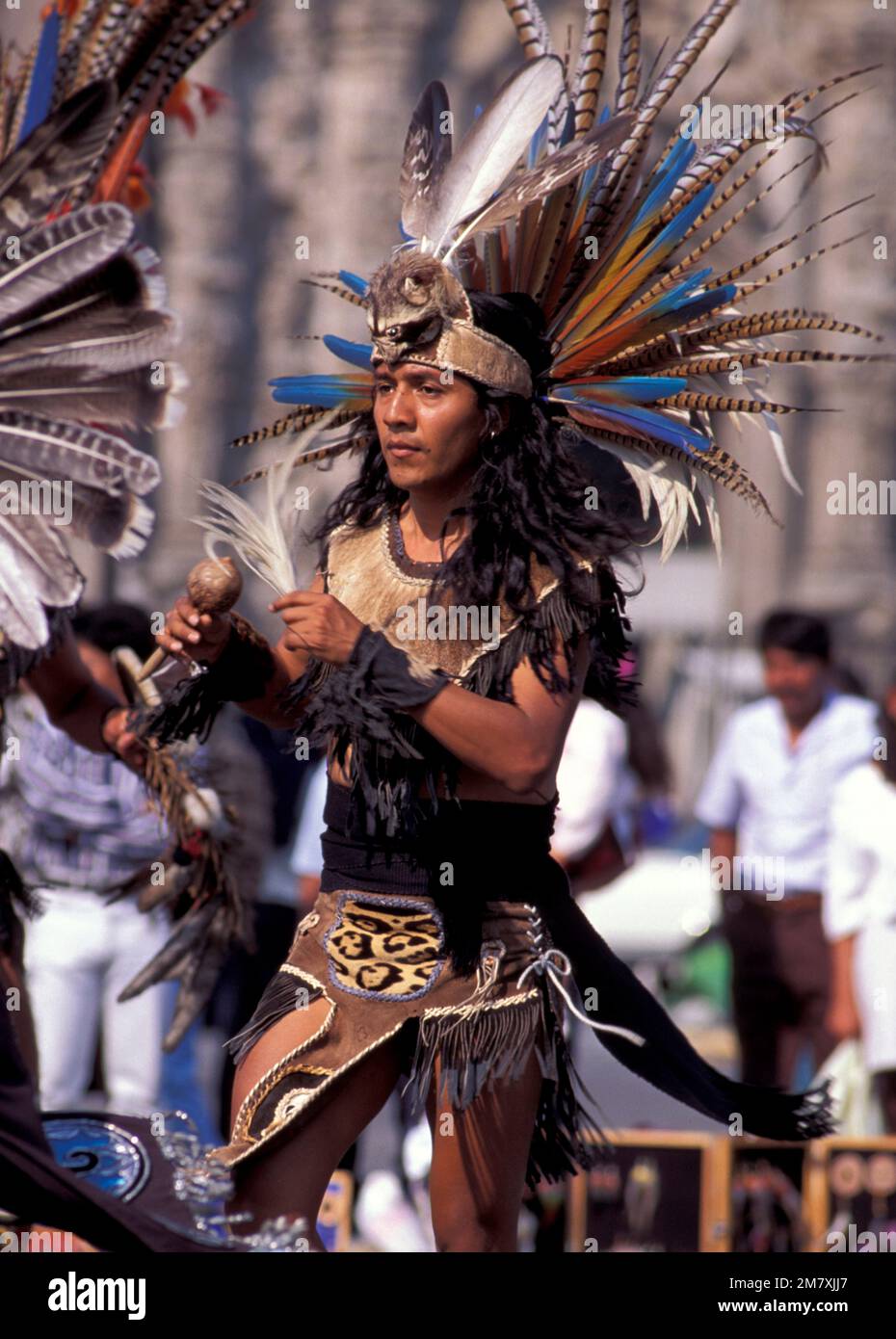 Aztec dancer hi-res stock photography and images - Alamy