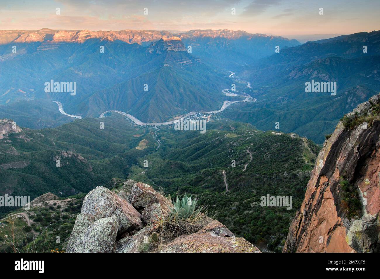 Mexico, Chihuahua, Sierra Madre Occidental, Copper Canyon, Cerro de ...