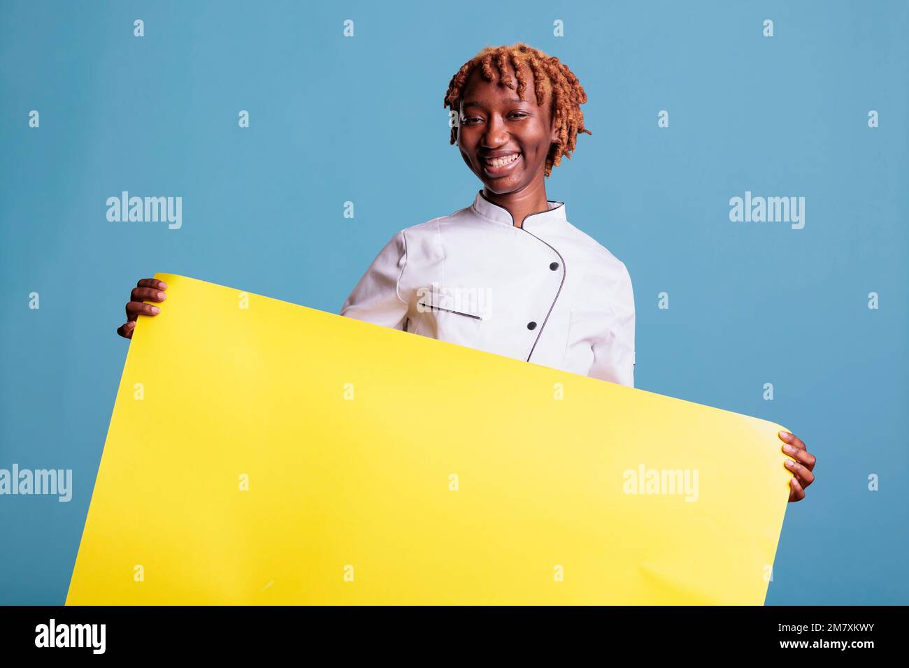 Kitchen helper hi-res stock photography and images - Alamy