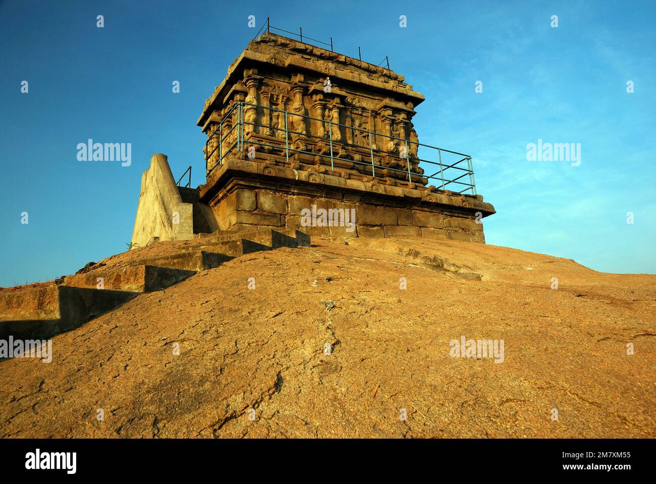 Mahabalipuram Shore Temple Stock Photo - Alamy