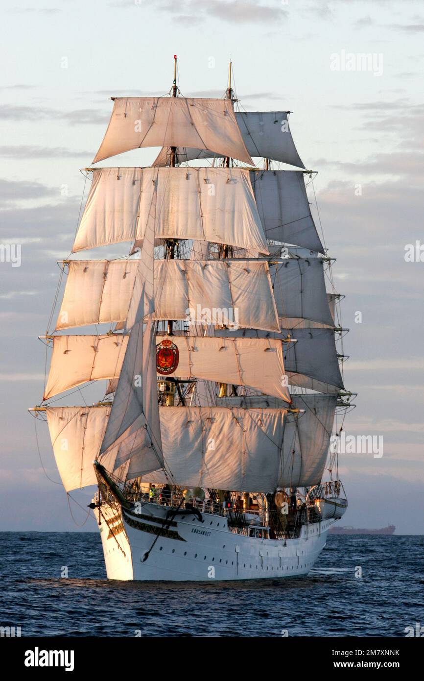Norwegian tall ship Sorlandet, Bergen race start, 2008 Stock Photo - Alamy