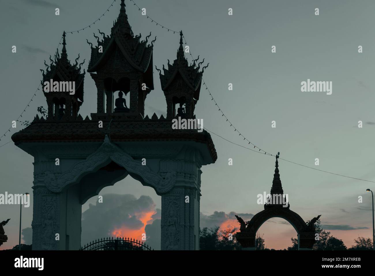Sunset over the temple hi-res stock photography and images - Alamy